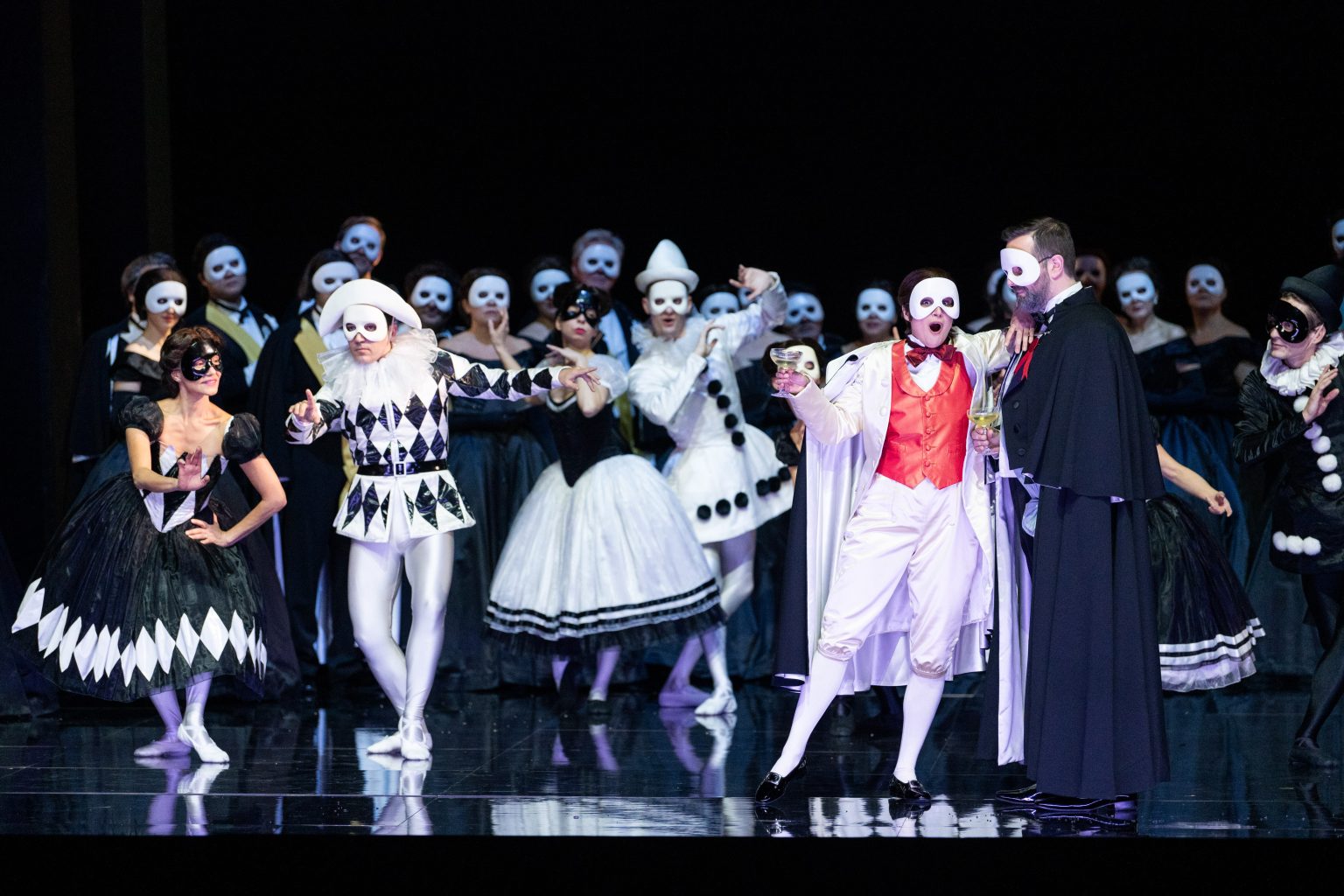 CRITIQUE Opéra Un bal masqué avec Netrebko à Bastille